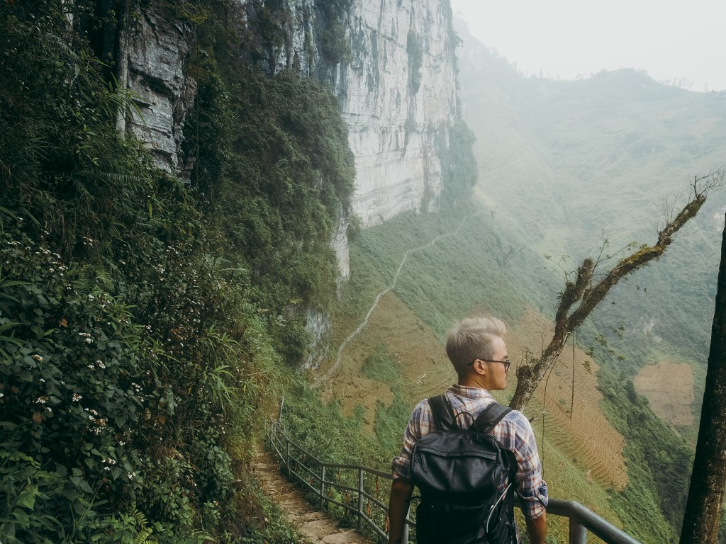 Chinh phục Vách đá trắng Hà Giang - Vách đá trên Đèo Mã Pí Lèng