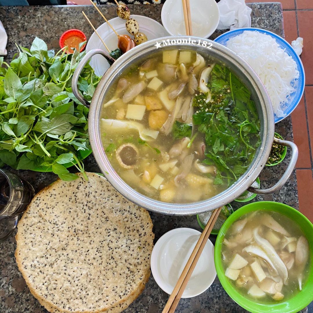 Lẩu gà lá é - Không xuất phát từ Đà Lạt nhưng đến thành phố hoa nhất ...