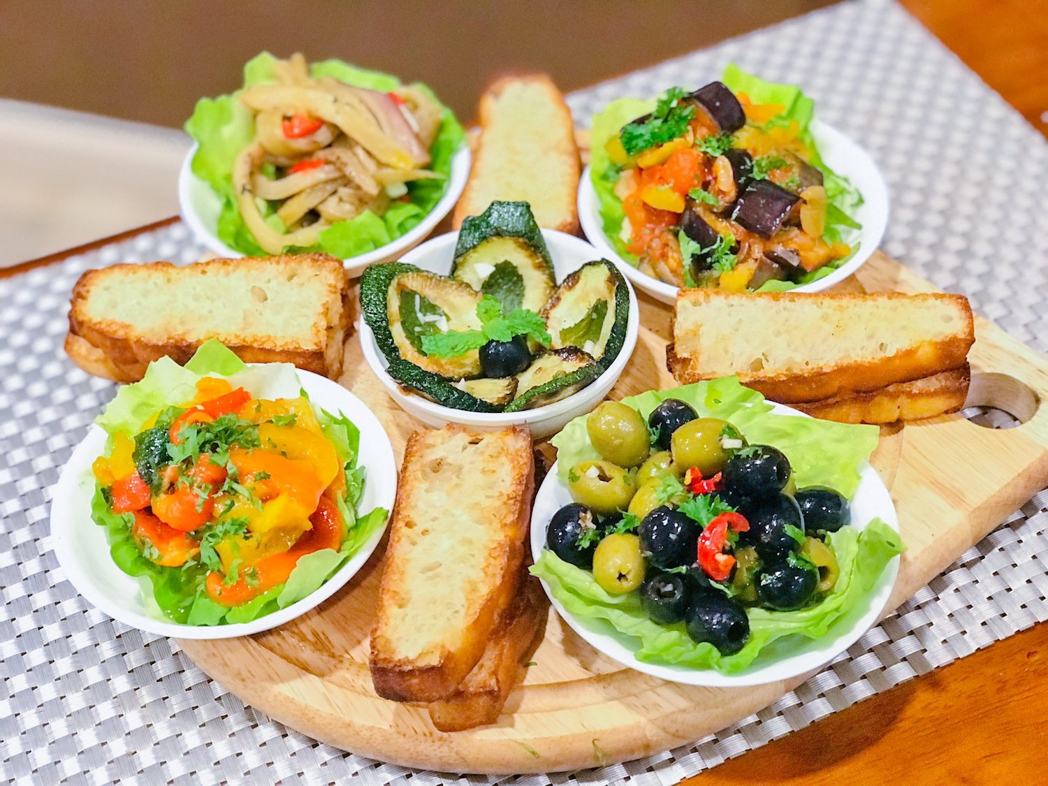 Luca Pizza & Italian Restaurant - Hương vị ẩm thực Ý chính hiệu giữa ...