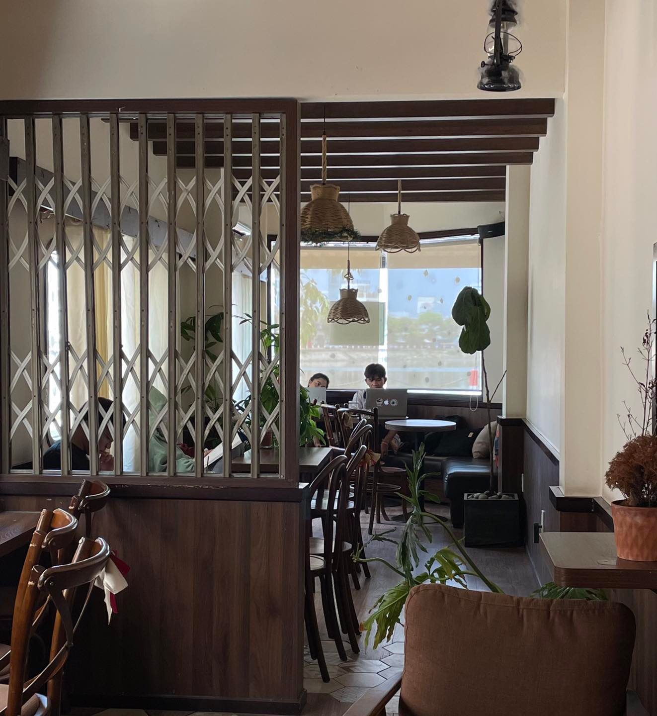 Phát hiện quán Côti Cafe Cần Thơ học bài hàng giờ cũng không thấy chán