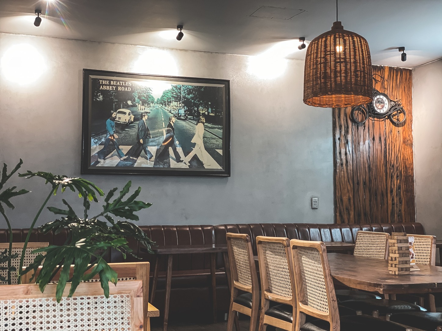 Root Cafe - Quán cà phê đậm chất nghệ sĩ giữa đất cố đô