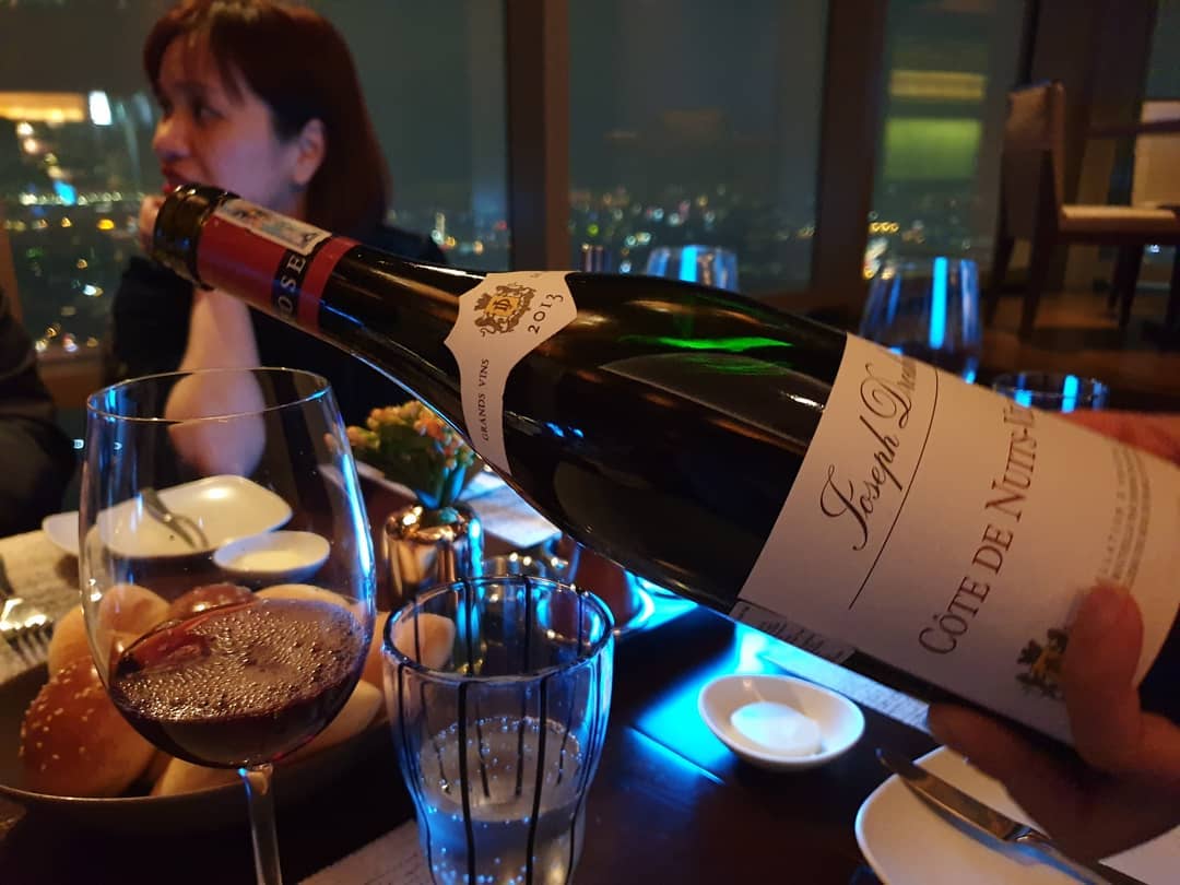 Trải nghiệm ẩm thực độc đáo trong không gian sang trọng, hiện đại tại ...