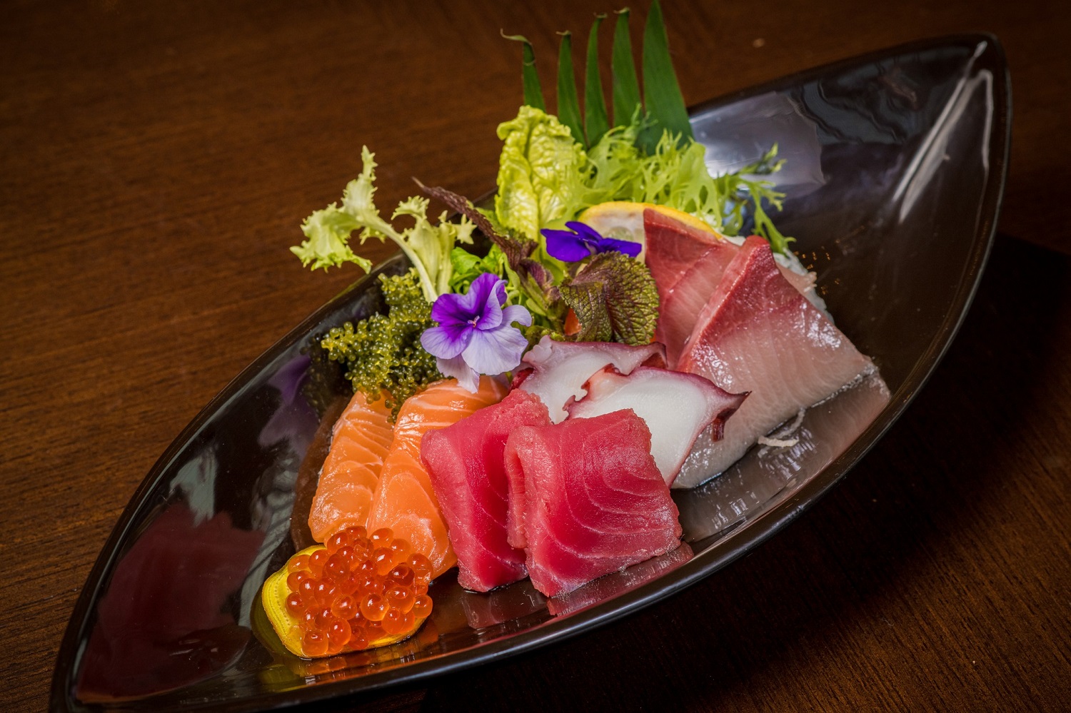 Trải nghiệm ẩm thực độc đáo trong không gian sang trọng, hiện đại tại ...