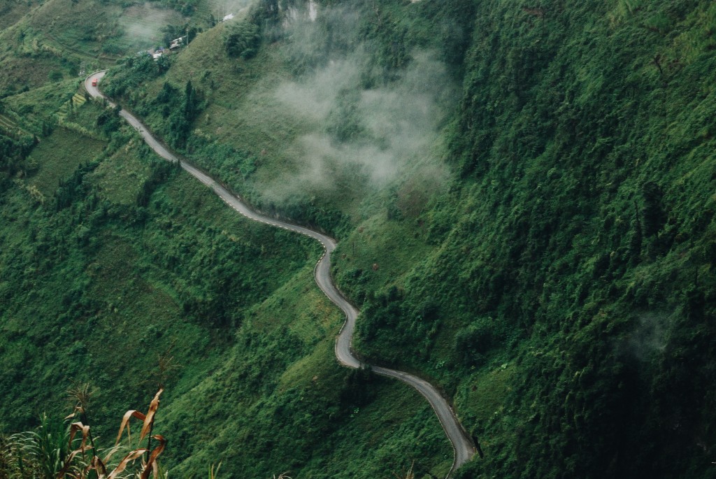 Trekking Vách Đá Thần - Chinh phục 'Tầng trên của Đệ nhất hùng quan ...