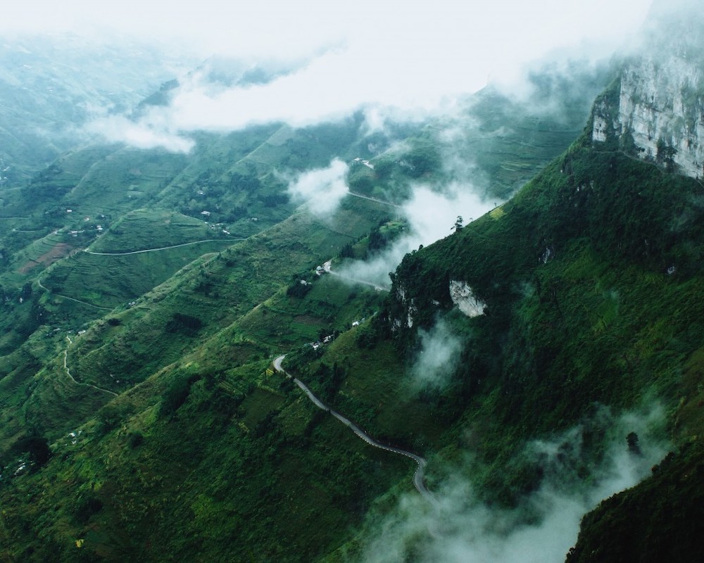 Vách đá thần Hà Giang - Từ A đến Z trải nghiệm trekking hiểm trở