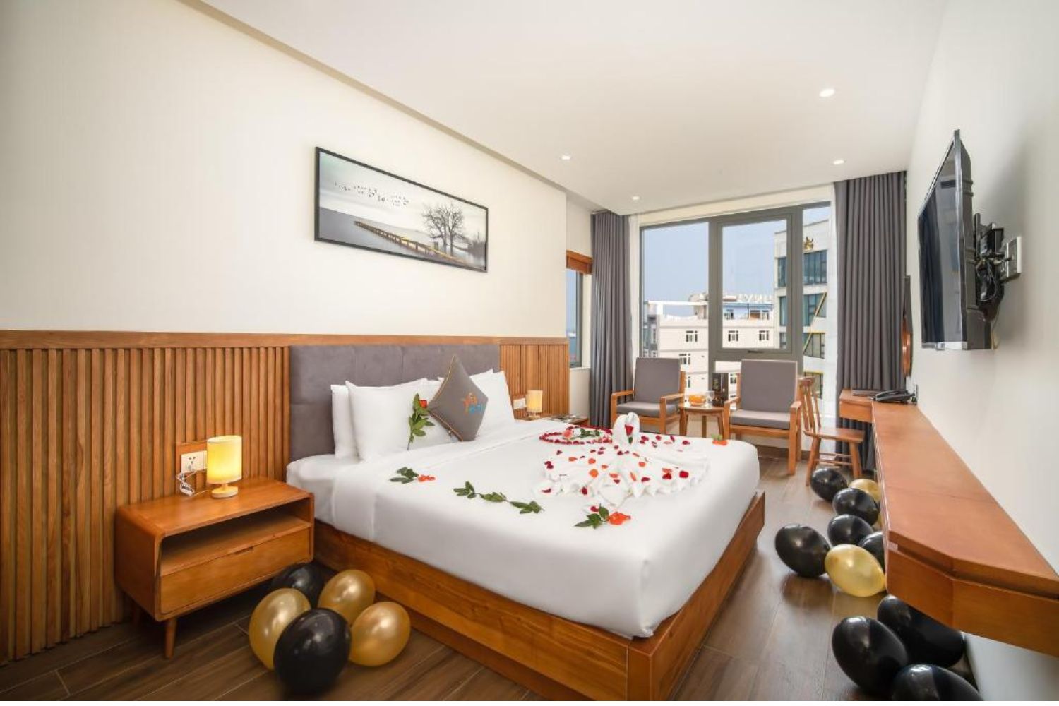 YES HOTEL chuẩn 4 sao tọa lạc bên bờ biển Mỹ Khê thơ mộng