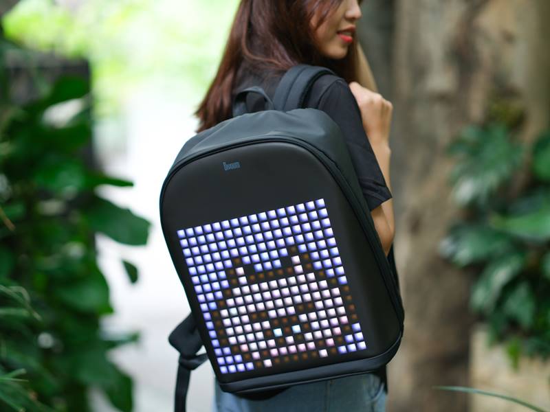 Khám phá 5 mẫu balo đèn led ấn tượng cho team cuồng công nghệ