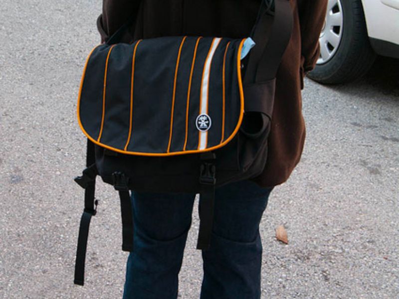 Những mẫu cặp Crumpler nào đang làm mưa làm gió trên thị trường