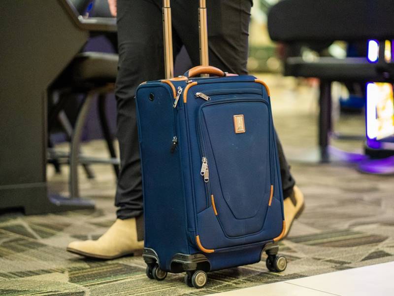 Top 4 thương hiệu vali vải chất lượng tốt nhất hiện nay