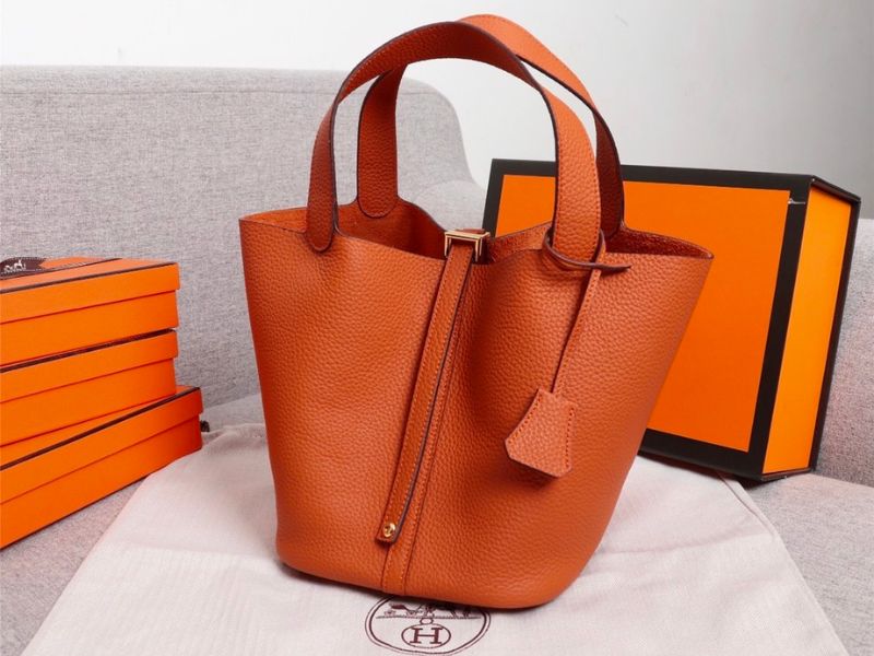 Top 7 túi xách nữ da mềm được phái đẹp săn đón nhiều nhất